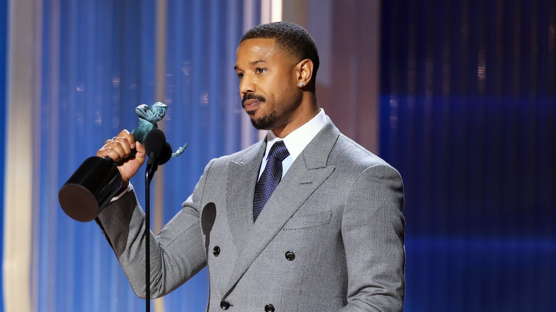 Michael B Jordan gets standing ovation after winning SAG's lead actor award