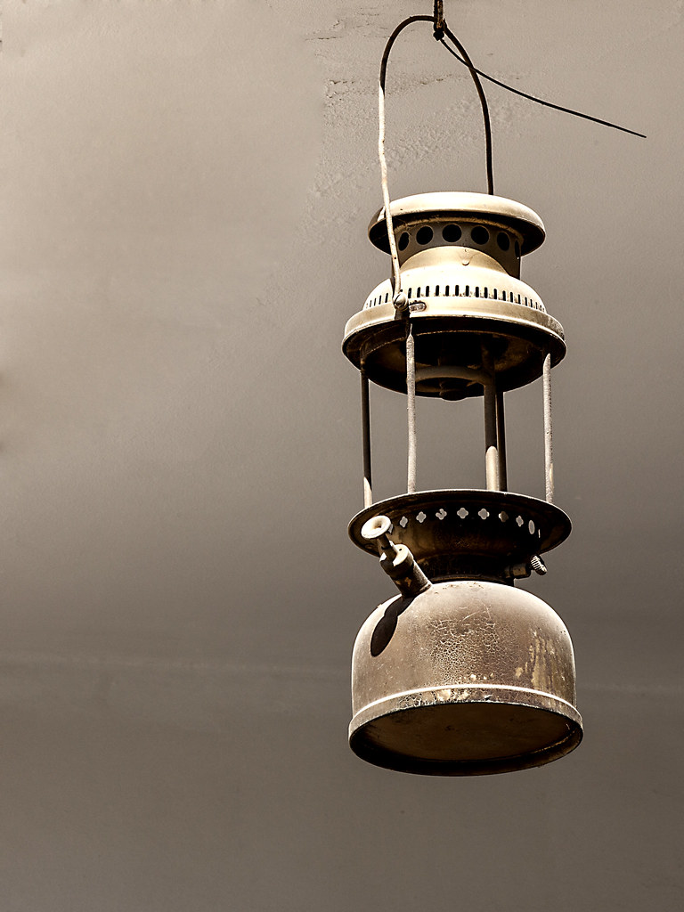 8 unusual antiques that draw more birds than the average birdhouse