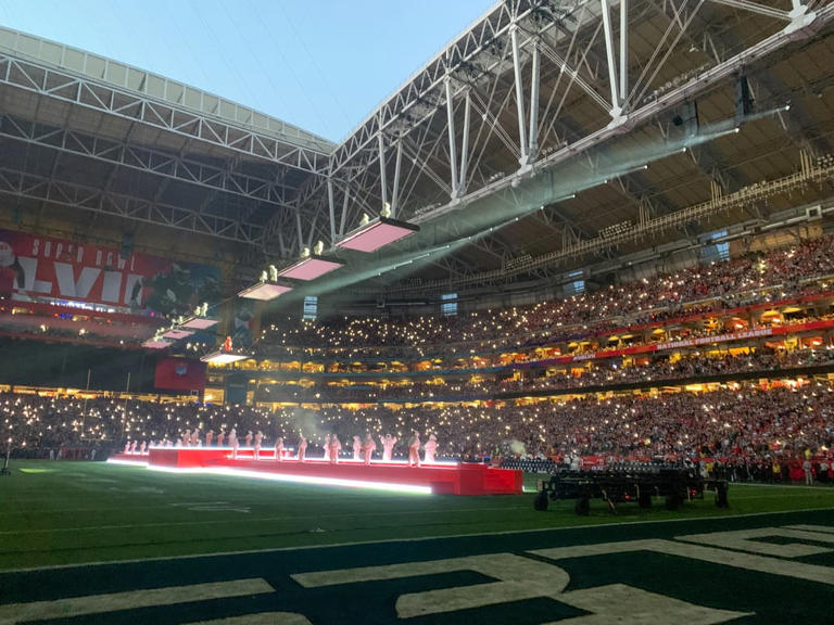 Super Bowl 2027 halftime rumors explode—Is Taylor Swift finally up next?