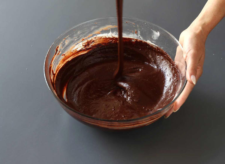 Super easy lactose-free chocolate cake!