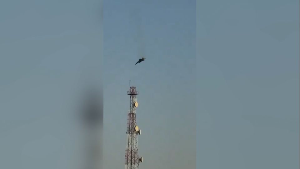 Fighter jet crashes near US base in Kuwait, CNN-verified footage shows
