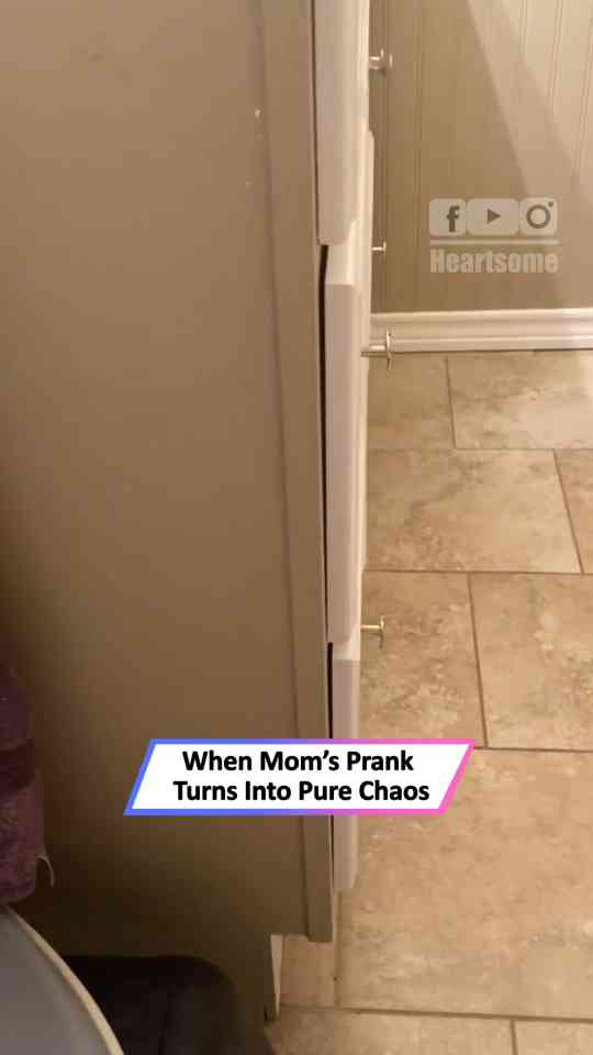 Daughter disgusted by mom's hilarious poop prank