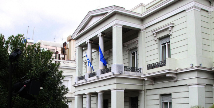 Χακάν Φιντάν: Προειδοποιήσεις για πόλεμο – «Επικίνδυνη» η συνεργασία ...
