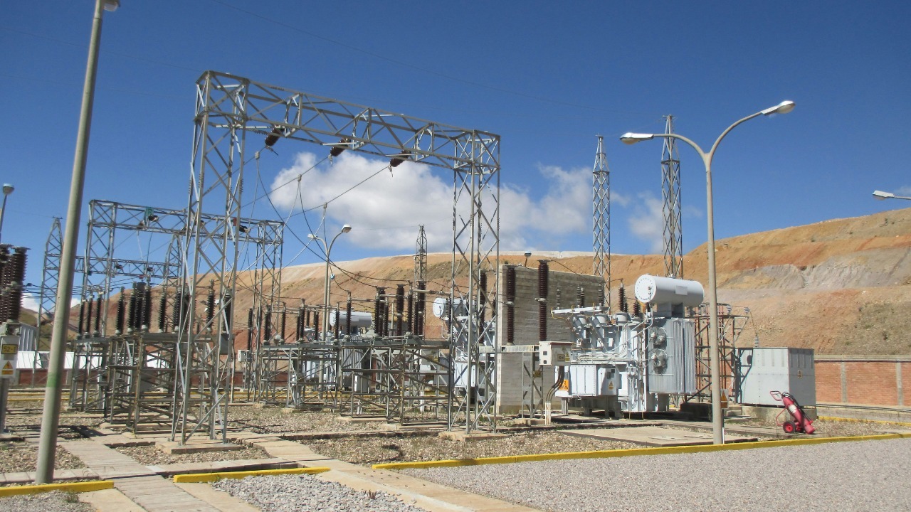 New power grid threat emerges as data centers unplug all at once