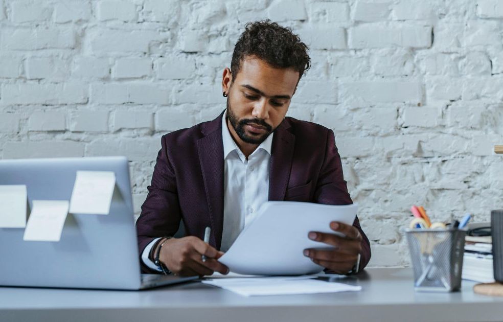 Entreprise : Les salariés du privé préfèrent désormais avoir moins de ...
