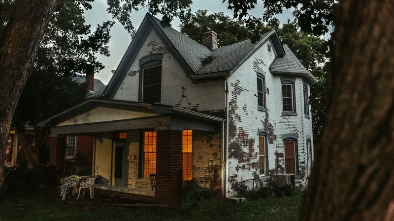 The small Kansas house with a reputation that still pulls in brave visitors