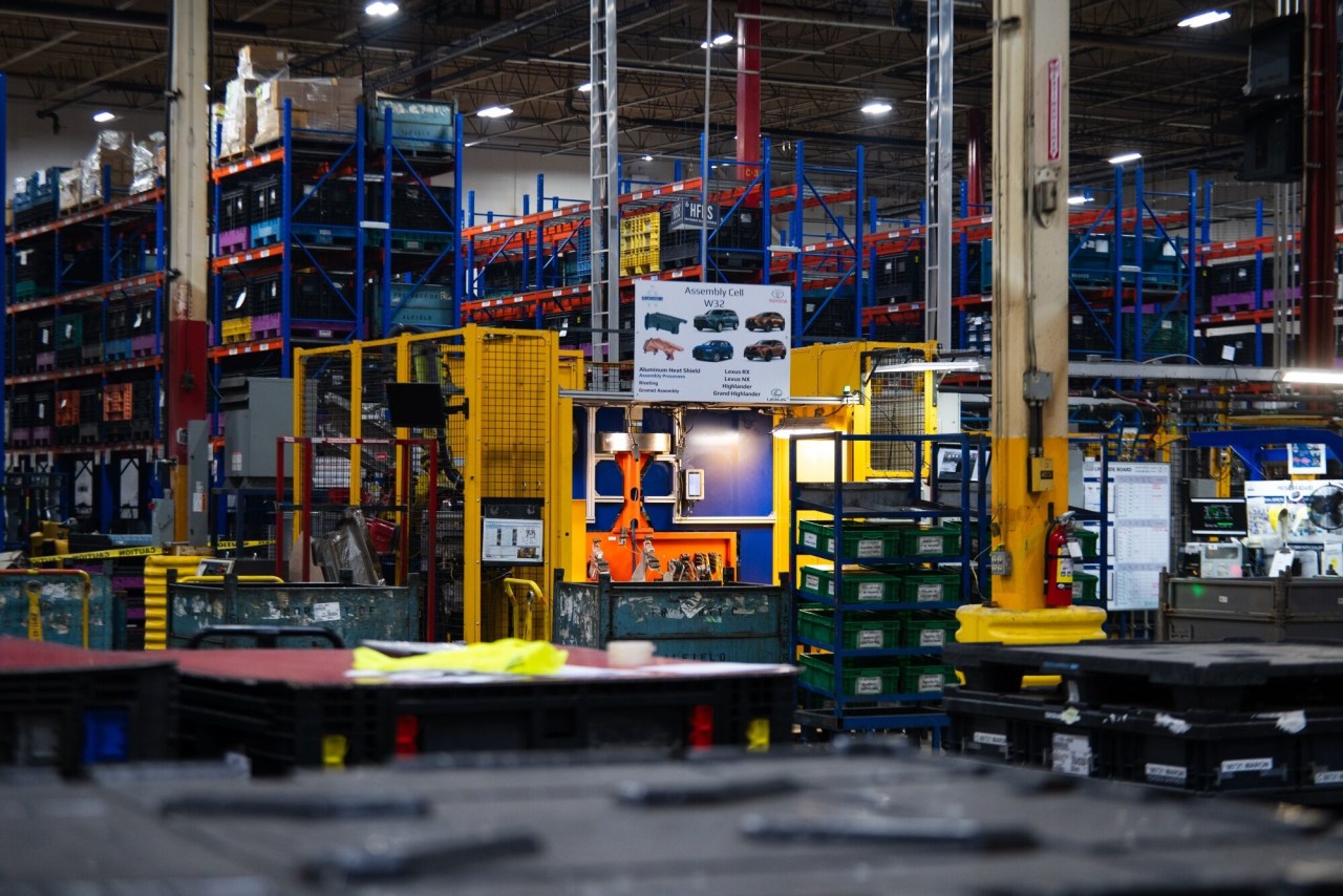 Canada manufacturing sector PMI picks up again