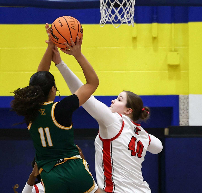 Easton girls basketball erases 11-point deficit in 4th to beat Emmaus ...