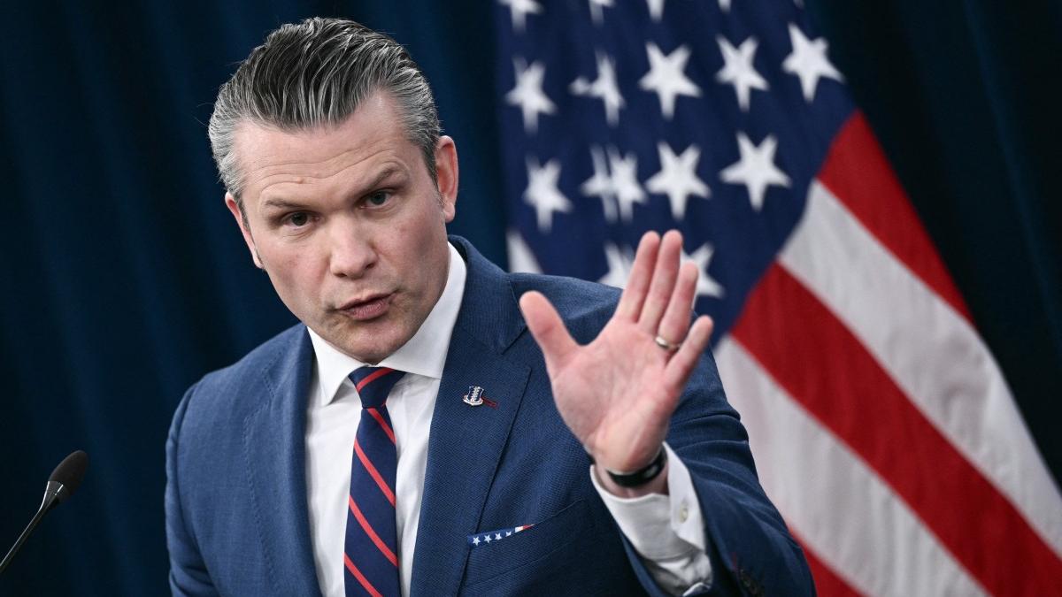 Les États-Unis coulent un « navire ennemi » iranien, une première ...