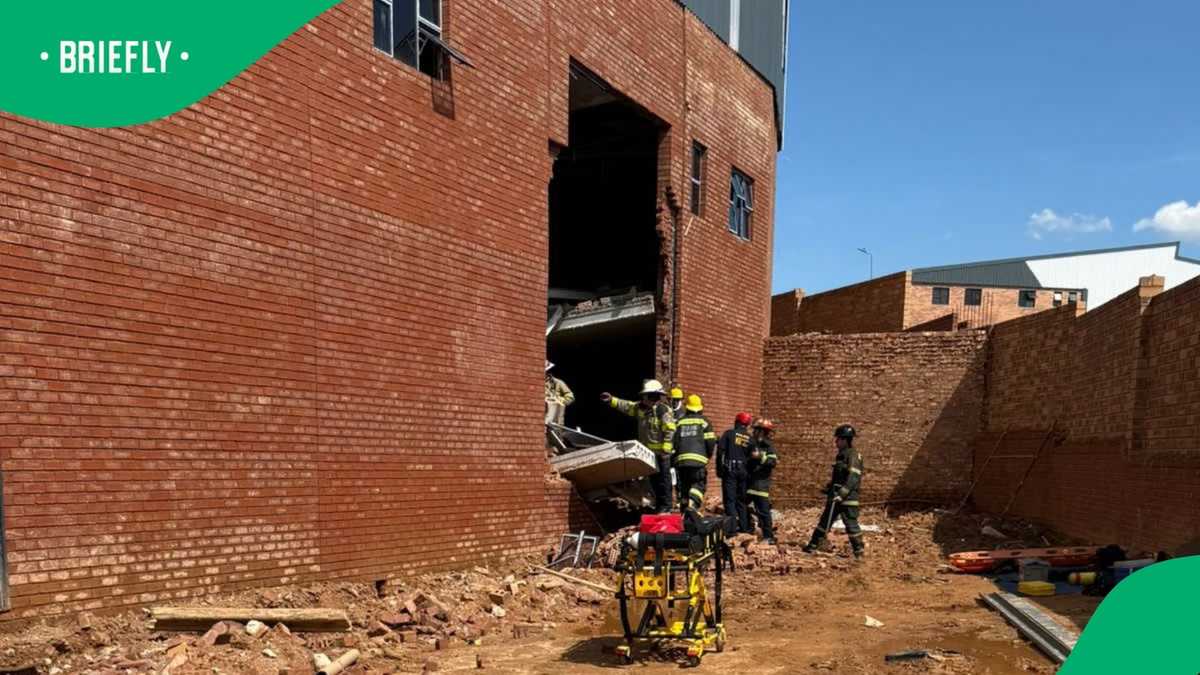 15 people reportedly trapped as Johannesburg building collapses