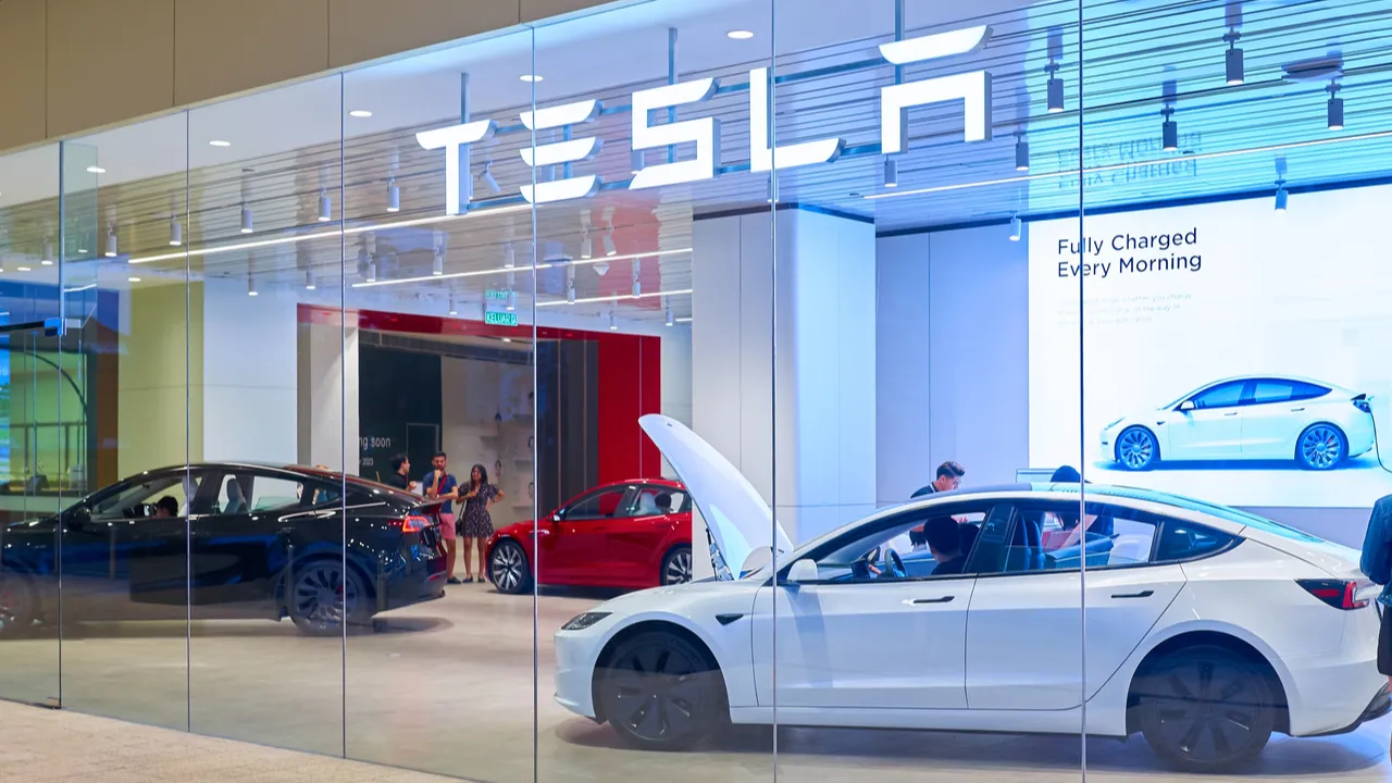 Tesla sees limited benefit from higher fuel costs despite gas price surge