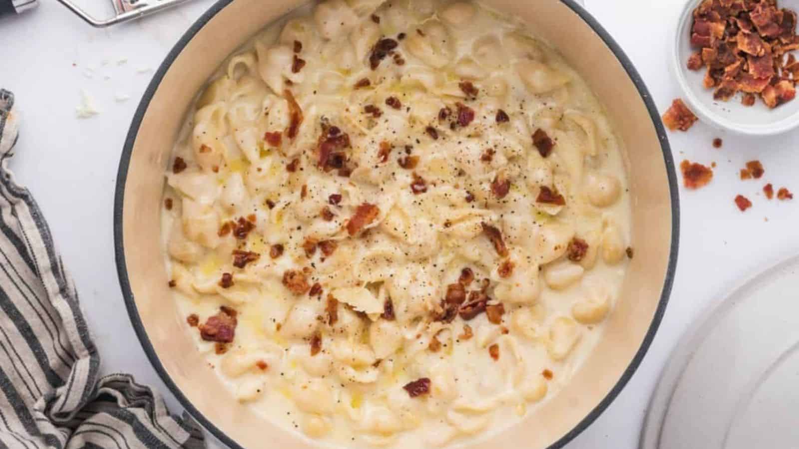 18 cheesy, gooey mac and cheese recipes that make life better