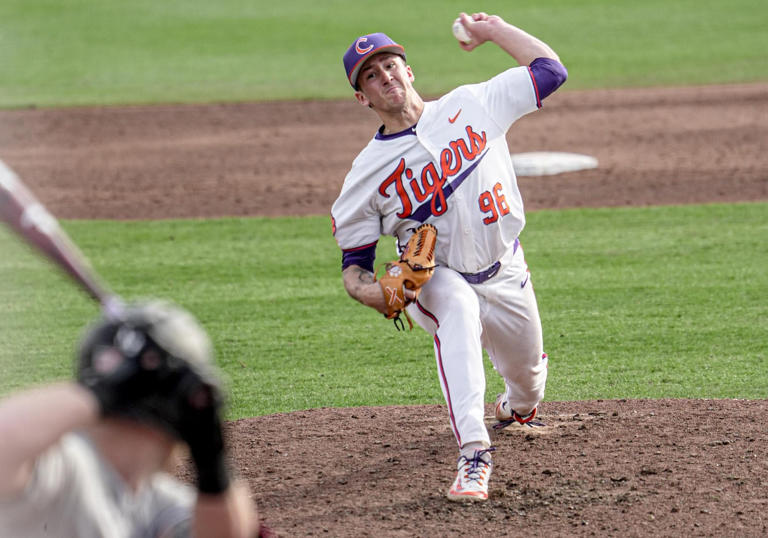 Clemson pitcher Talan Bell enters transfer portal