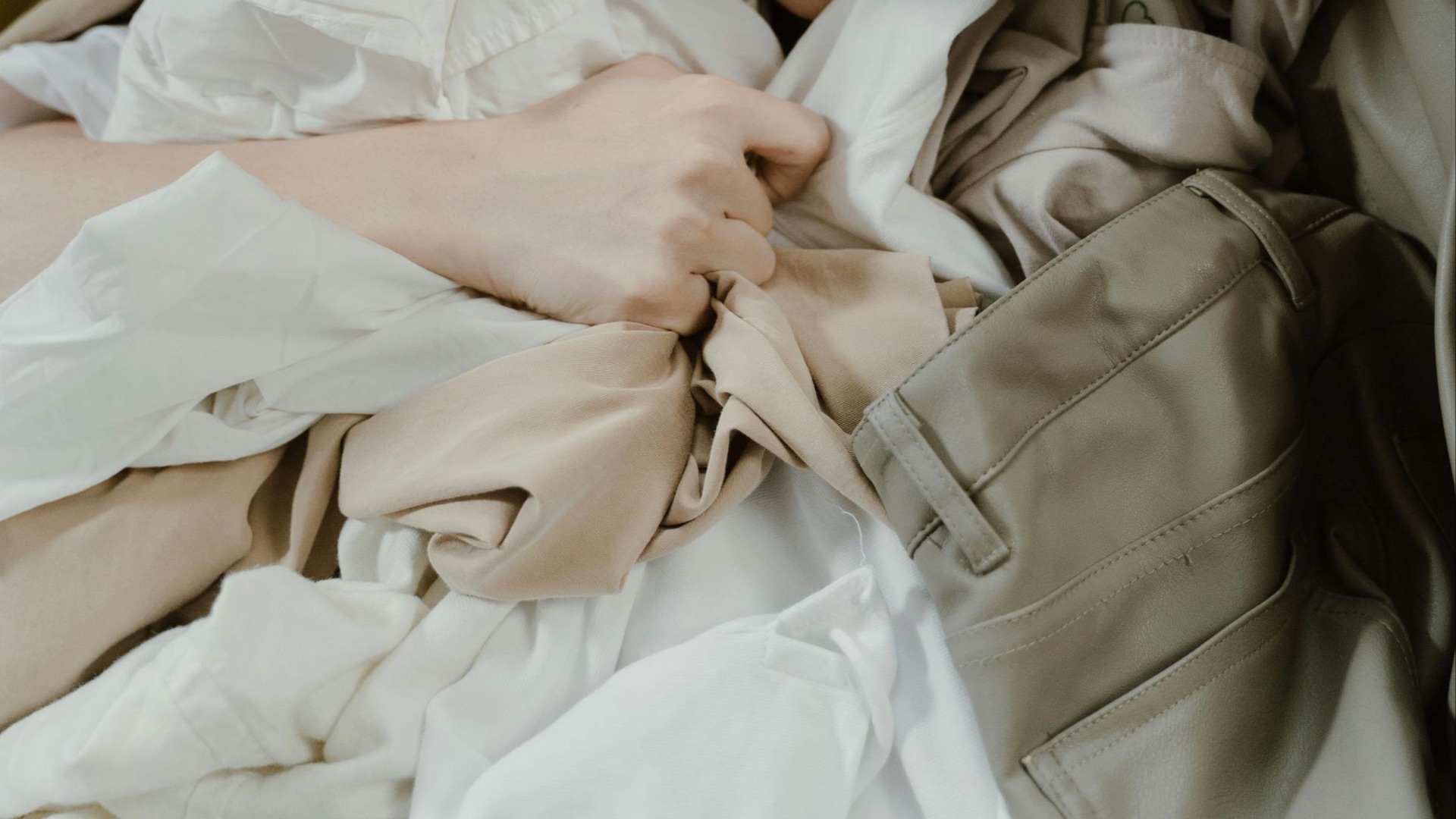 10 closet problems that cause outfit paralysis & 10 fixes that help