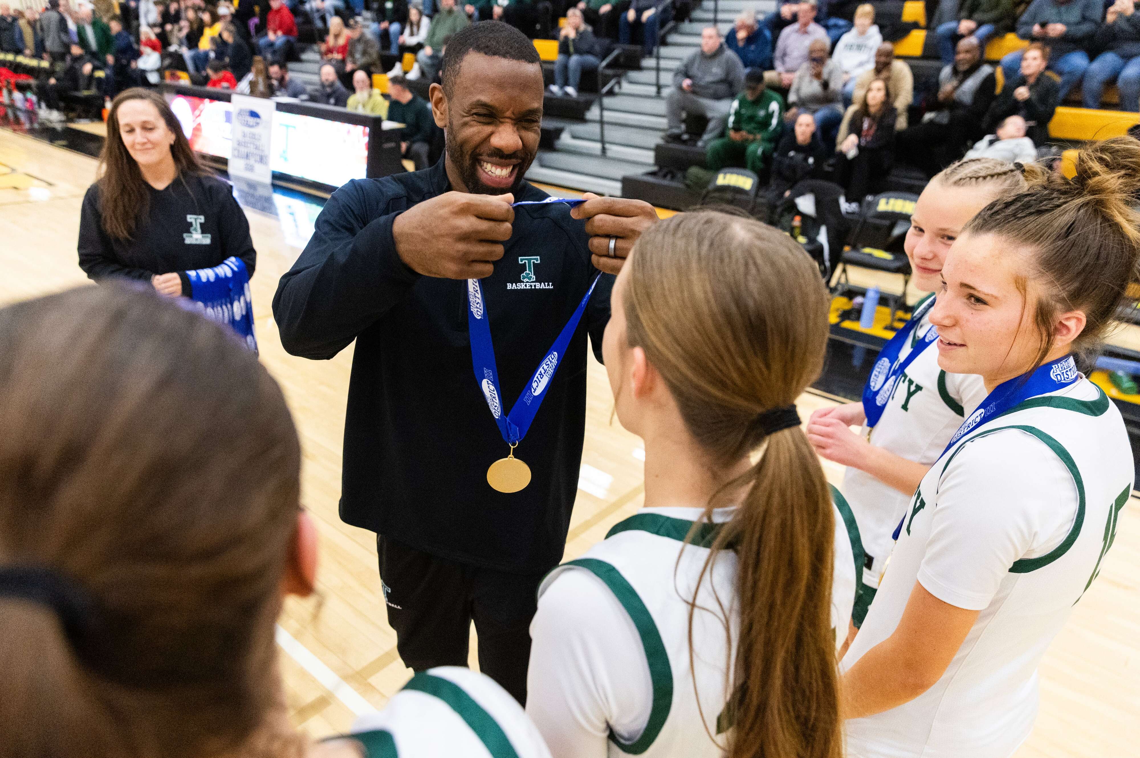 Trinity coach, ex-NBA player Norris Cole goes viral for teachers vs ...