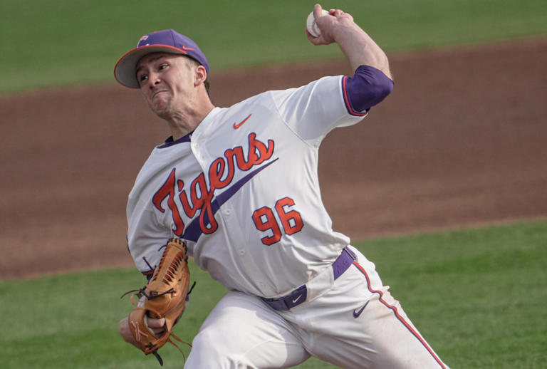 Clemson transfer pitcher announces new team, joins another Tiger transfer