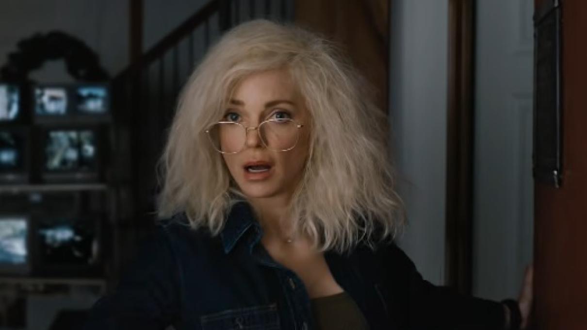 ¡Cindy está en México! Anna Faris baila con Valak en fiesta de Scary ...