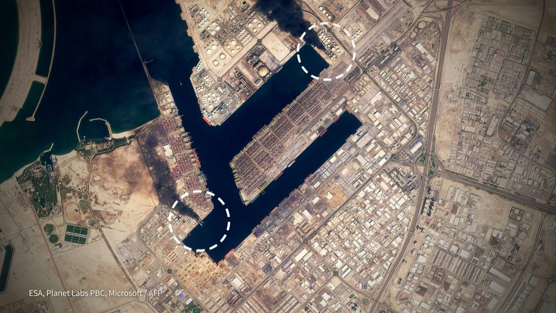 Carte animée : le port de Jebel Ali à Dubaï avant et après des tirs