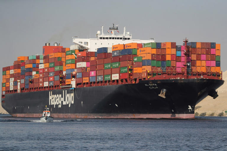 Iran conflict delays shipping’s return to Suez Canal, Hapag-Lloyd says