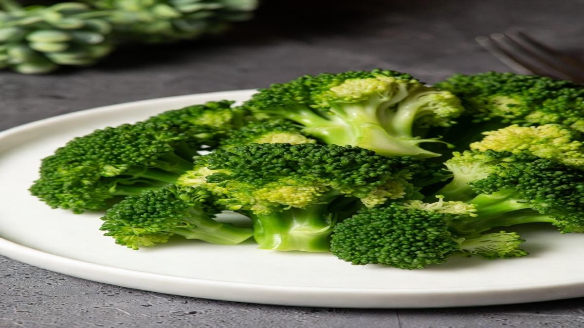 The best vegetables to relieve constipation naturally, according to ...