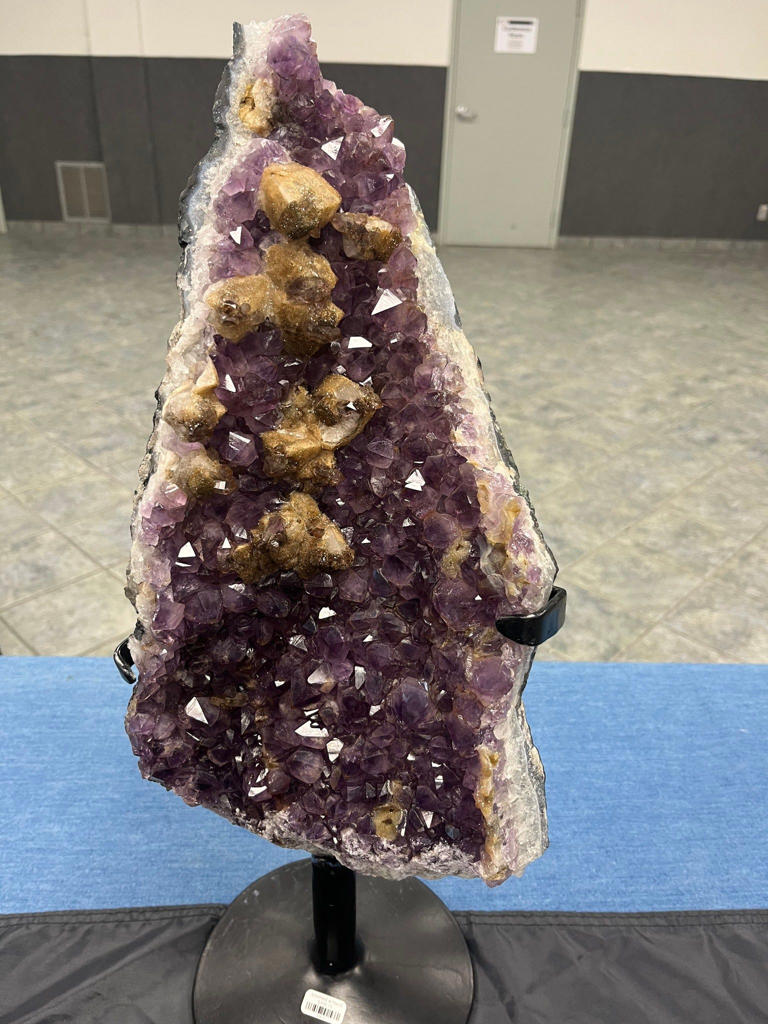 Gem show in Richmond highlights rare stones and family activities
