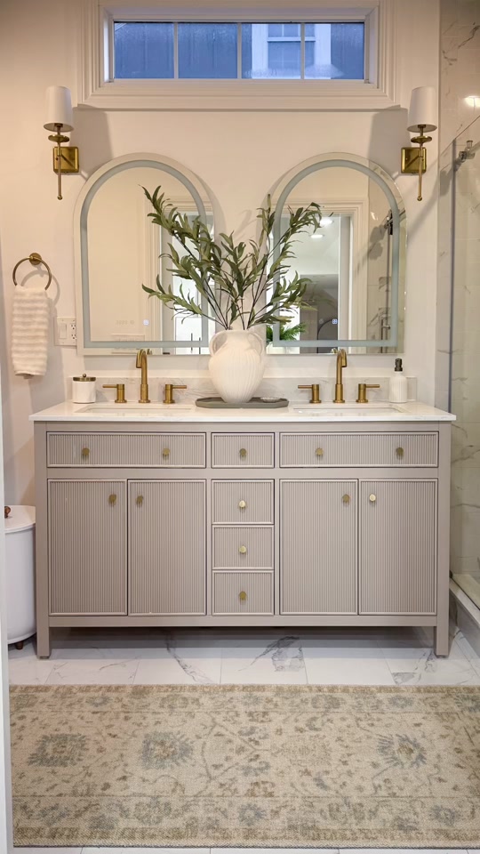 How to create a calm and modern neutral bathroom