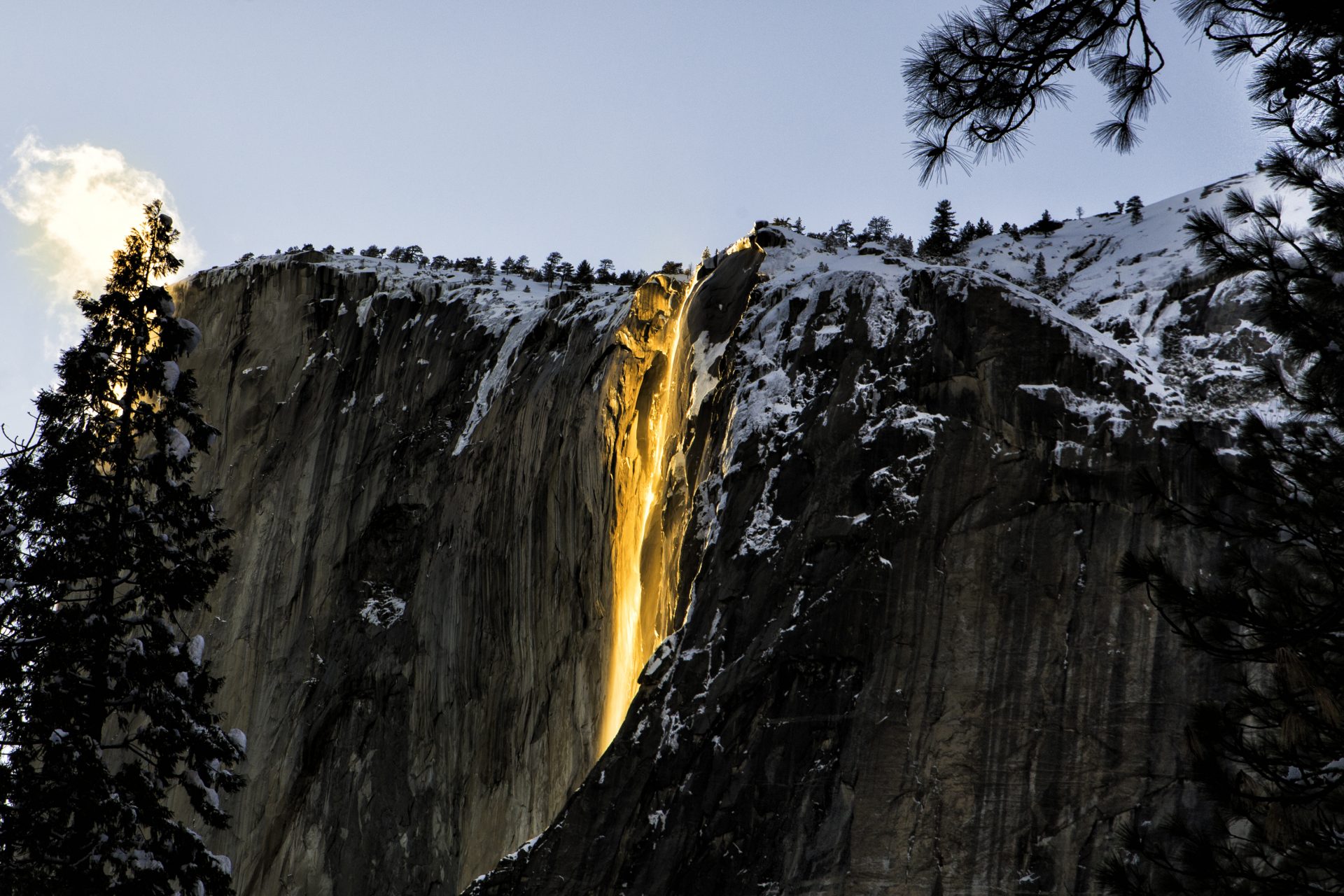Yosemite and its most breathtaking natural spectacle: 'Firefall'