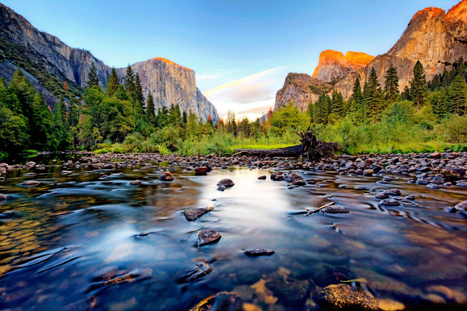 Yosemite and its most breathtaking natural spectacle: 'Firefall'