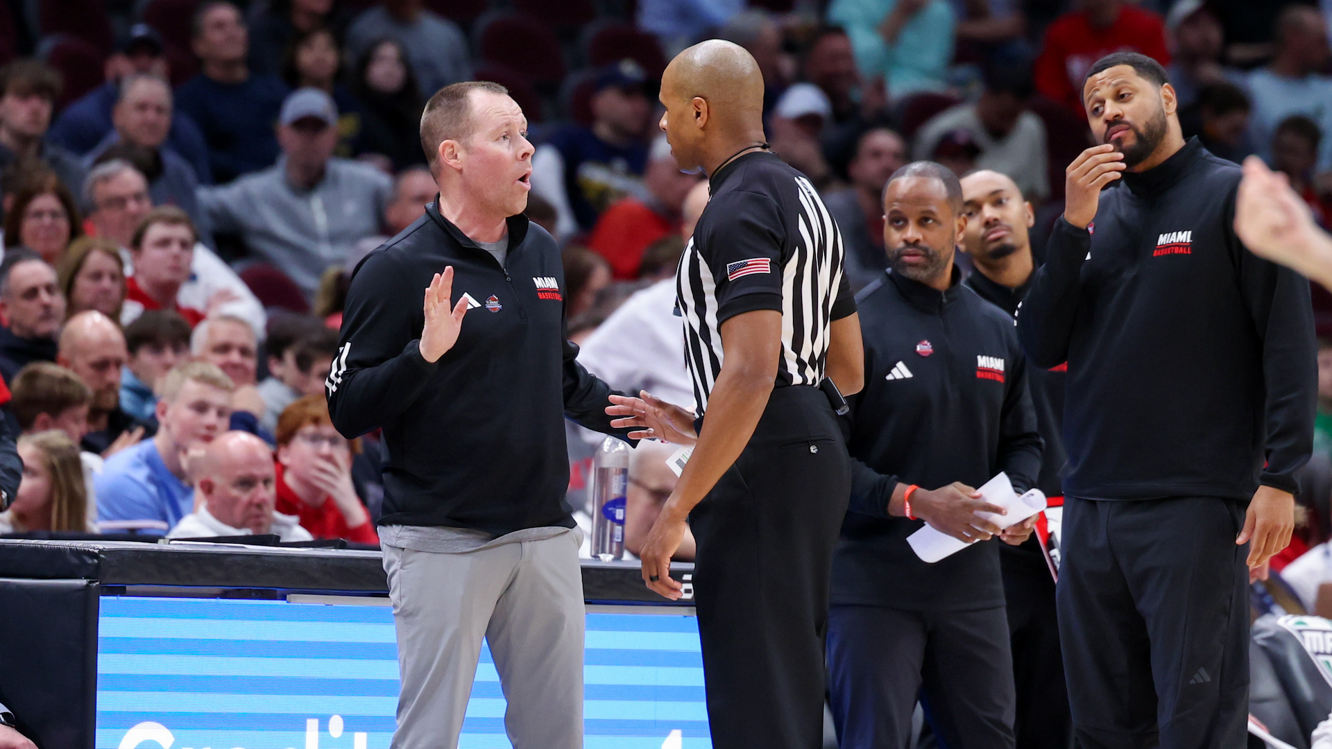 MAC fines Miami (Ohio) coach Travis Steele for halftime outburst during ...