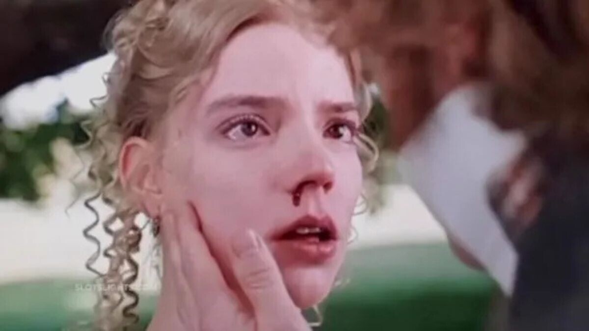 8 unscripted movie moments that became iconic