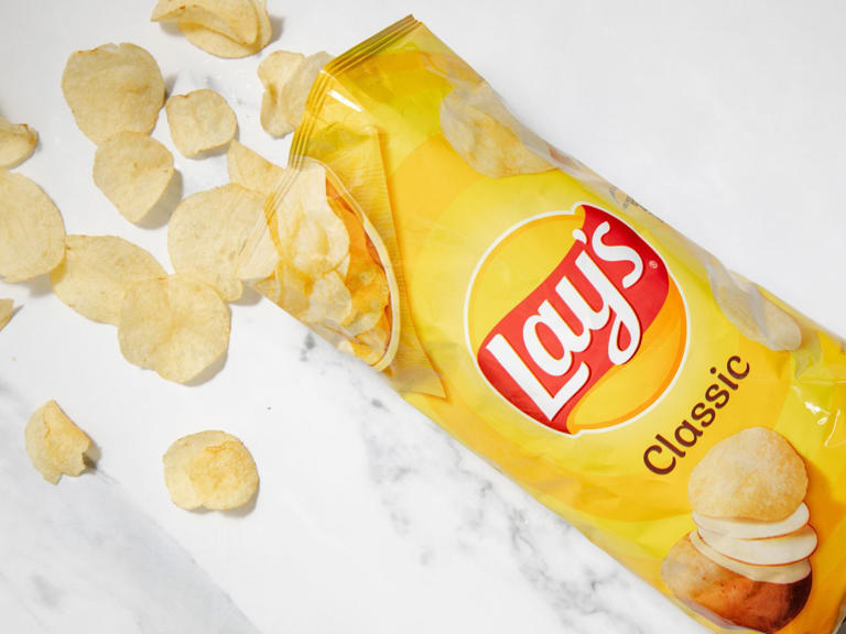 I tried the most popular Lay's flavors, and the winner might surprise you