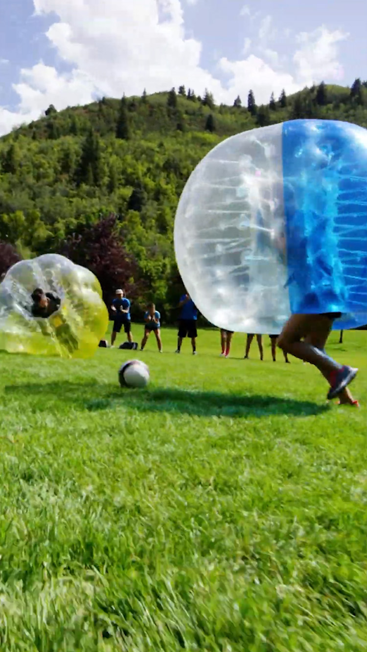 Zorb-fotbalová bitva