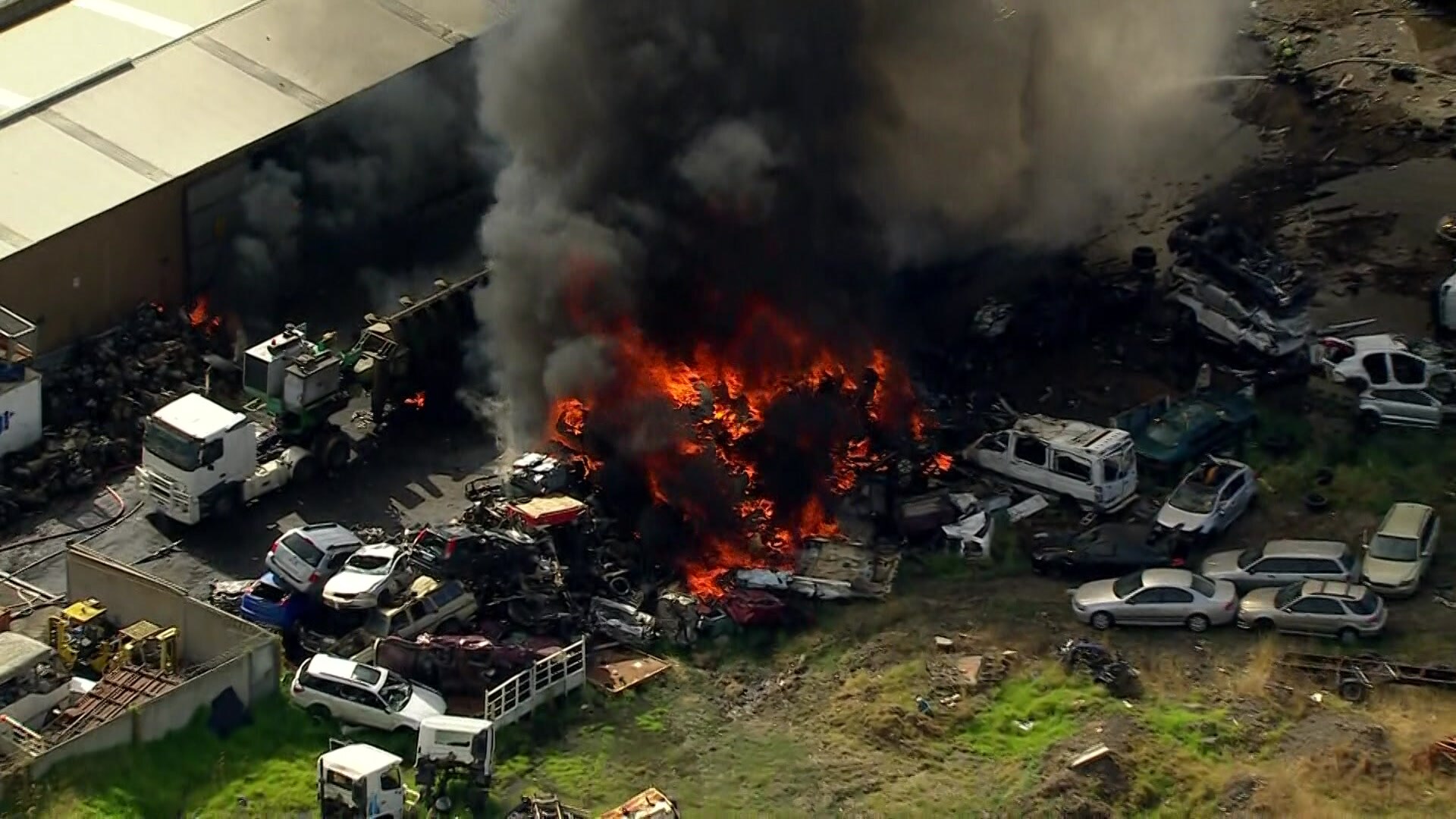 Health warning issued as exploding gas bottles start industrial fire in ...
