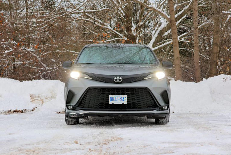 Minivan review: 2026 Toyota Sienna AWD
