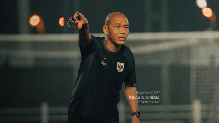 Respons Nova Arianto soal tendangan kungfu Fadly Alberto, dicoret dari ...
