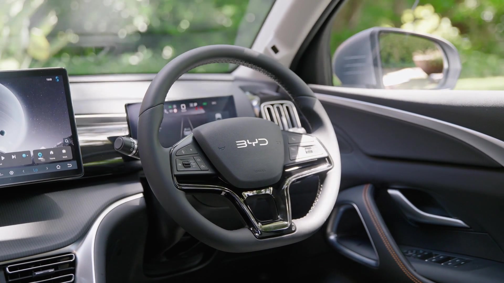 BYD Sealion 5 interior design in grey