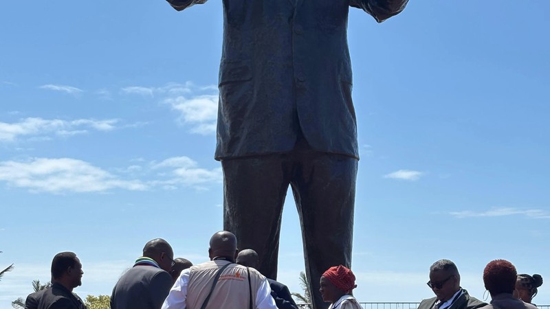 Watch: Oliver Tambo and Nelson Mandela statues unveiled in Durban to ...