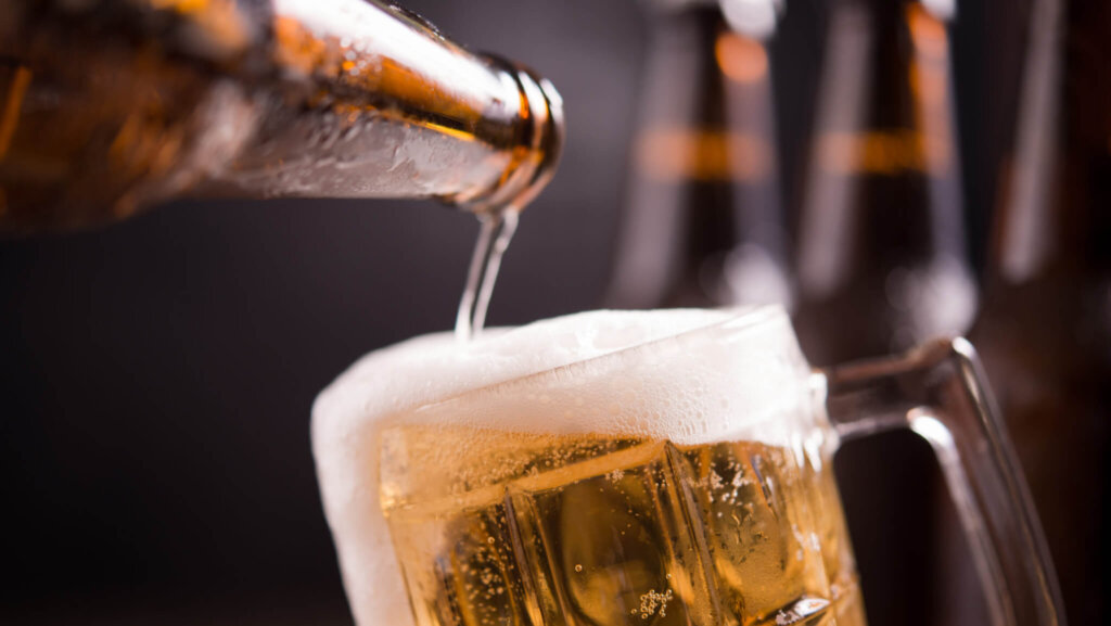 La Maremma brinda a Bruxelles: la birra alle castagne di Santa Fiora ...