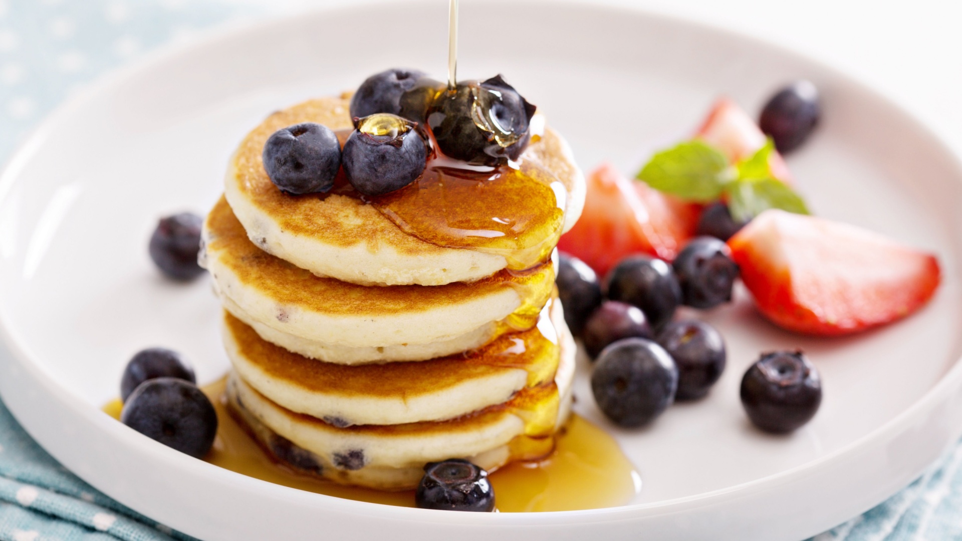 10 steps to fluffy and tasty small pancakes