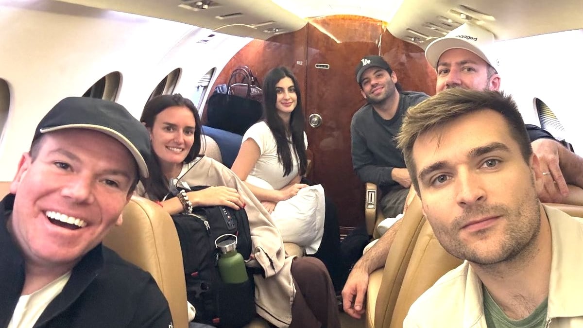 Trump allies help dog-walking influencer flee warzone