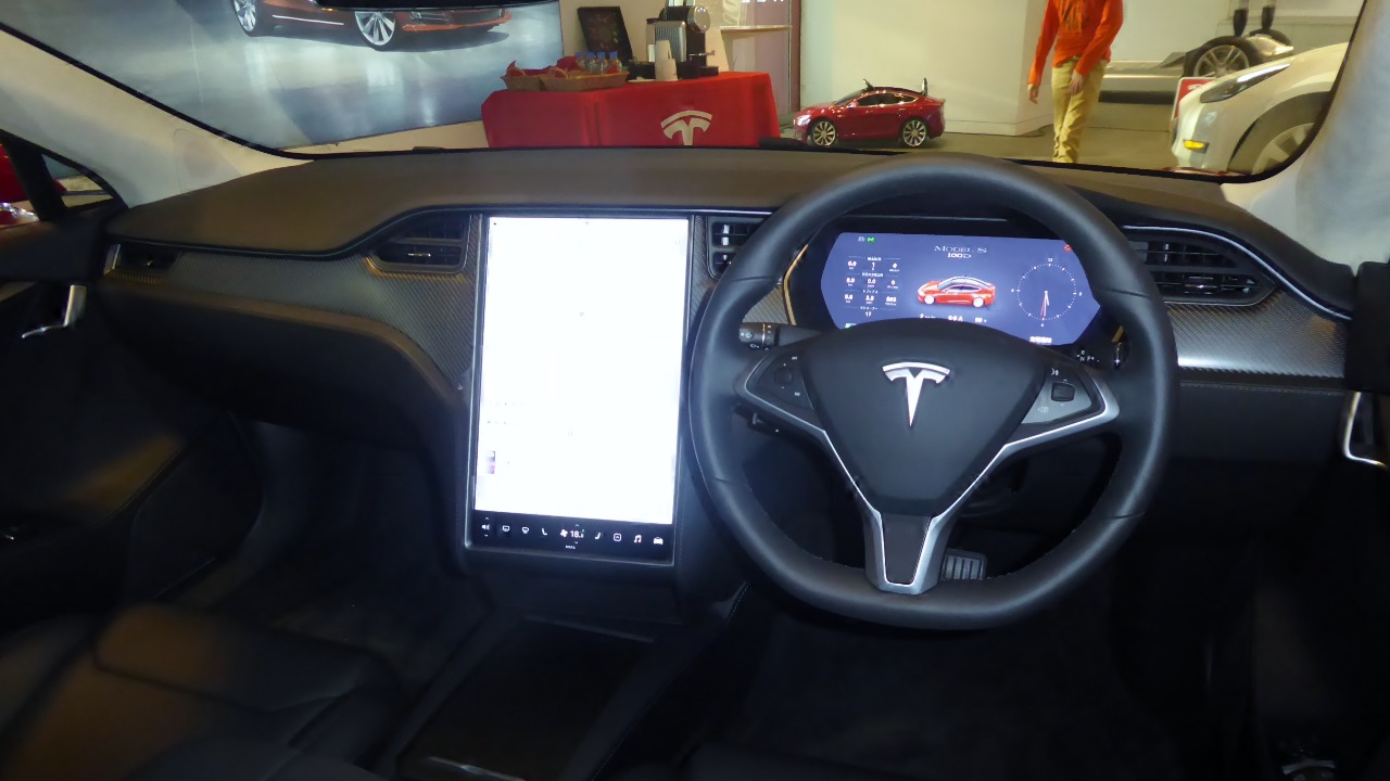 Tesla’s full self driving hits insane 8B-mile real world test milestone