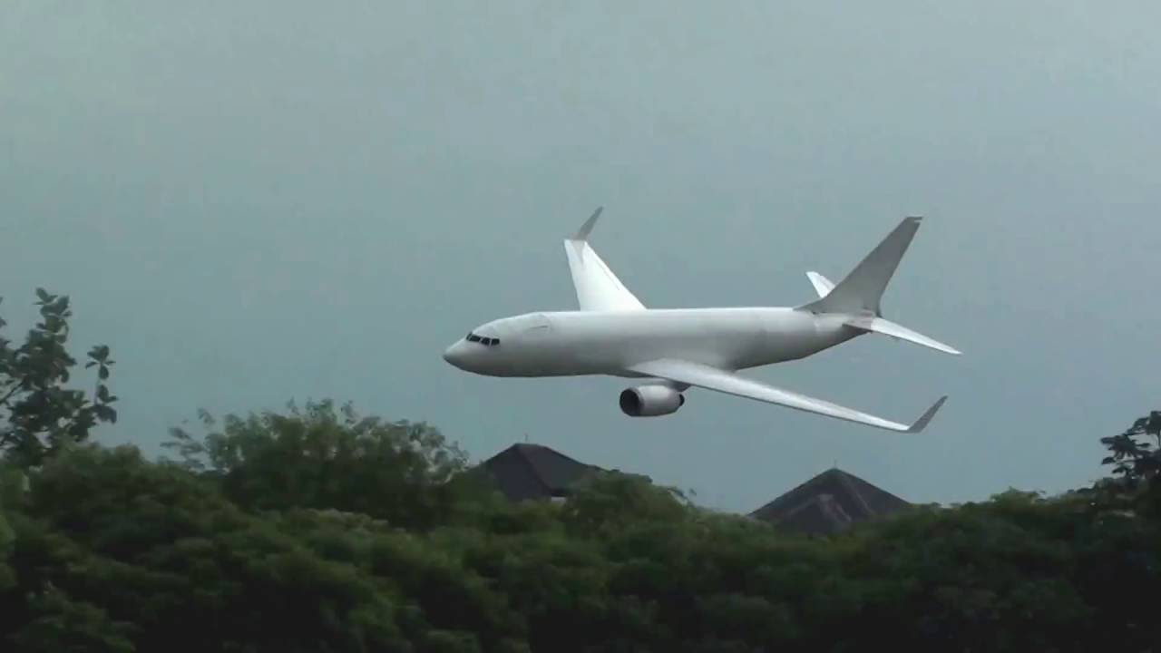 Homemade Boeing B737-800 RC plane pusher prop design
