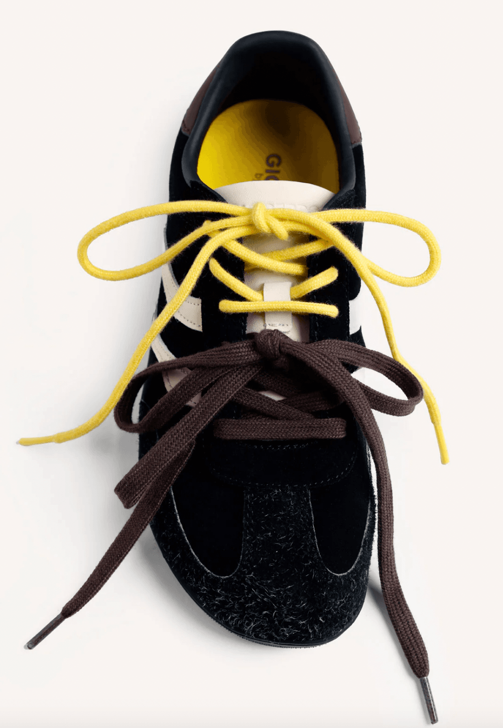 Ya era hora: han llegado las zapatillas 'barefoot' bonitas
