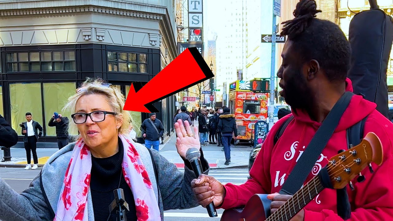 Les gens fixent quand une Française chante ça en public