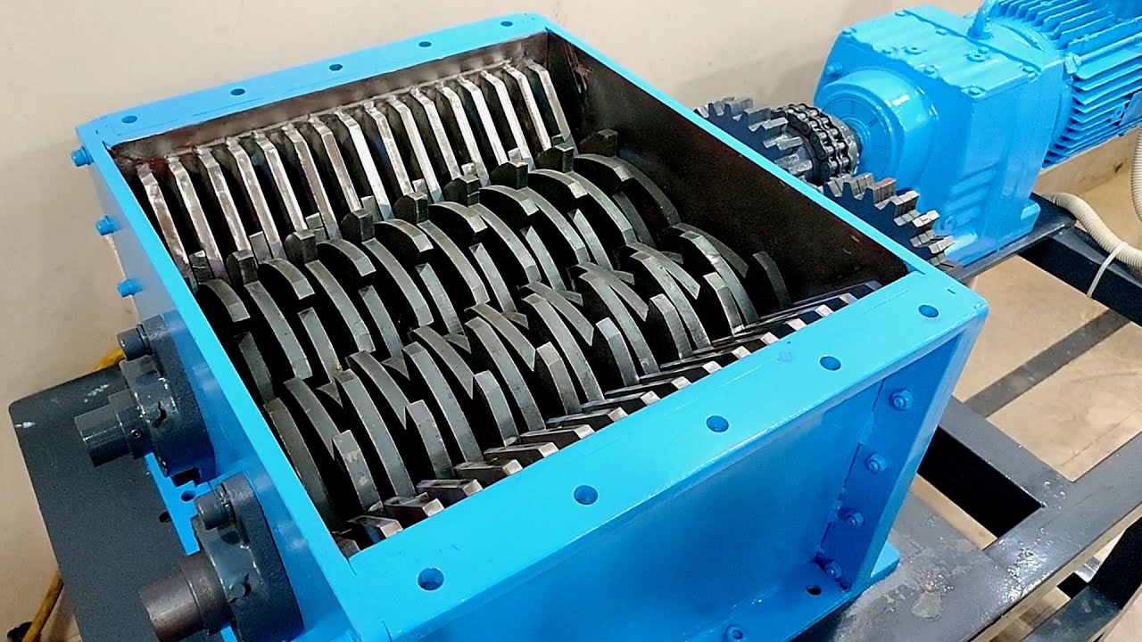 I built a DIY shredder machine from scratch 🔧