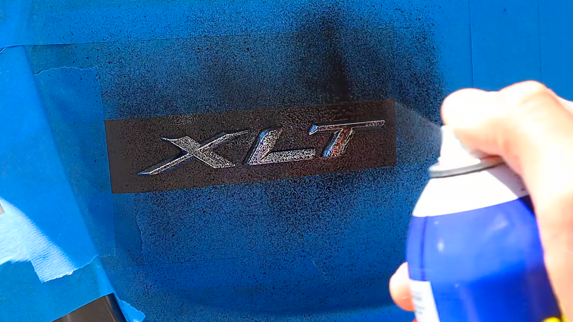Easily blackout your car logo with these tips