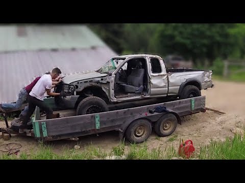 Abandoned Tacoma to capable crawler in 10 minutes - full build time lapse