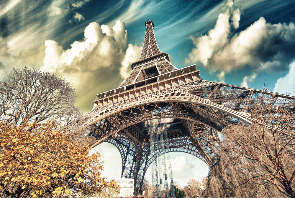 Facts about famous historical landmarks