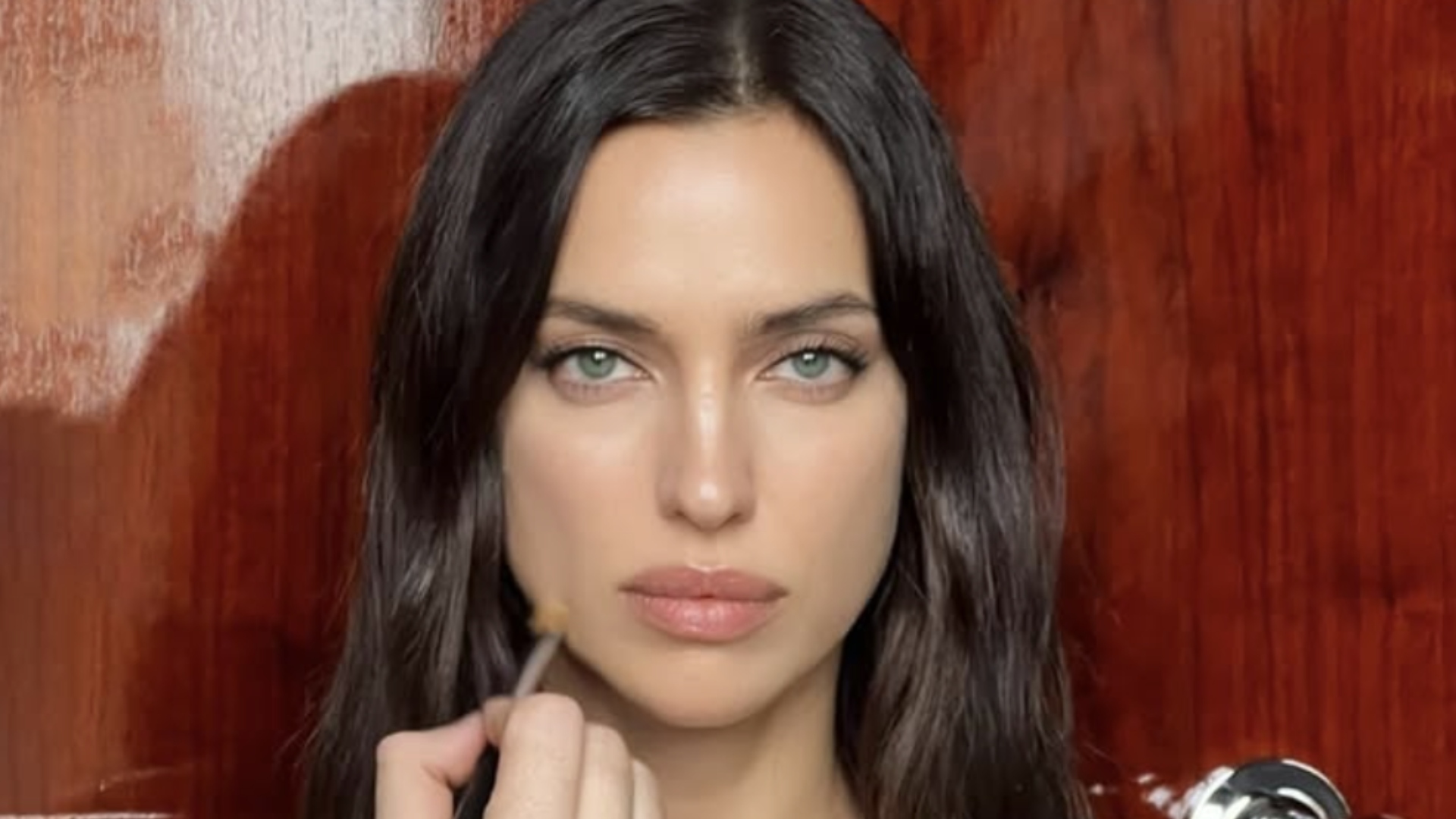 In a sculpted dress, this Russian model reshapes her silhouette
