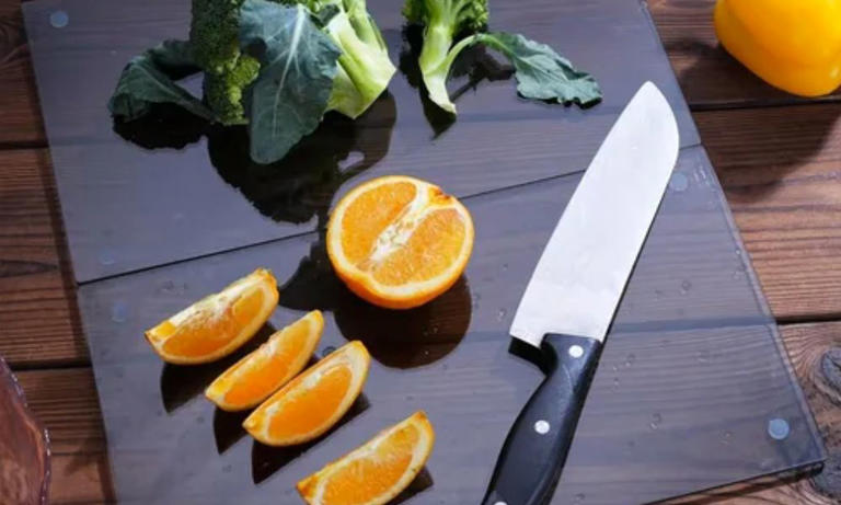 Adiós a las tablas de picar de plástico: Esta nueva tendencia no ...
